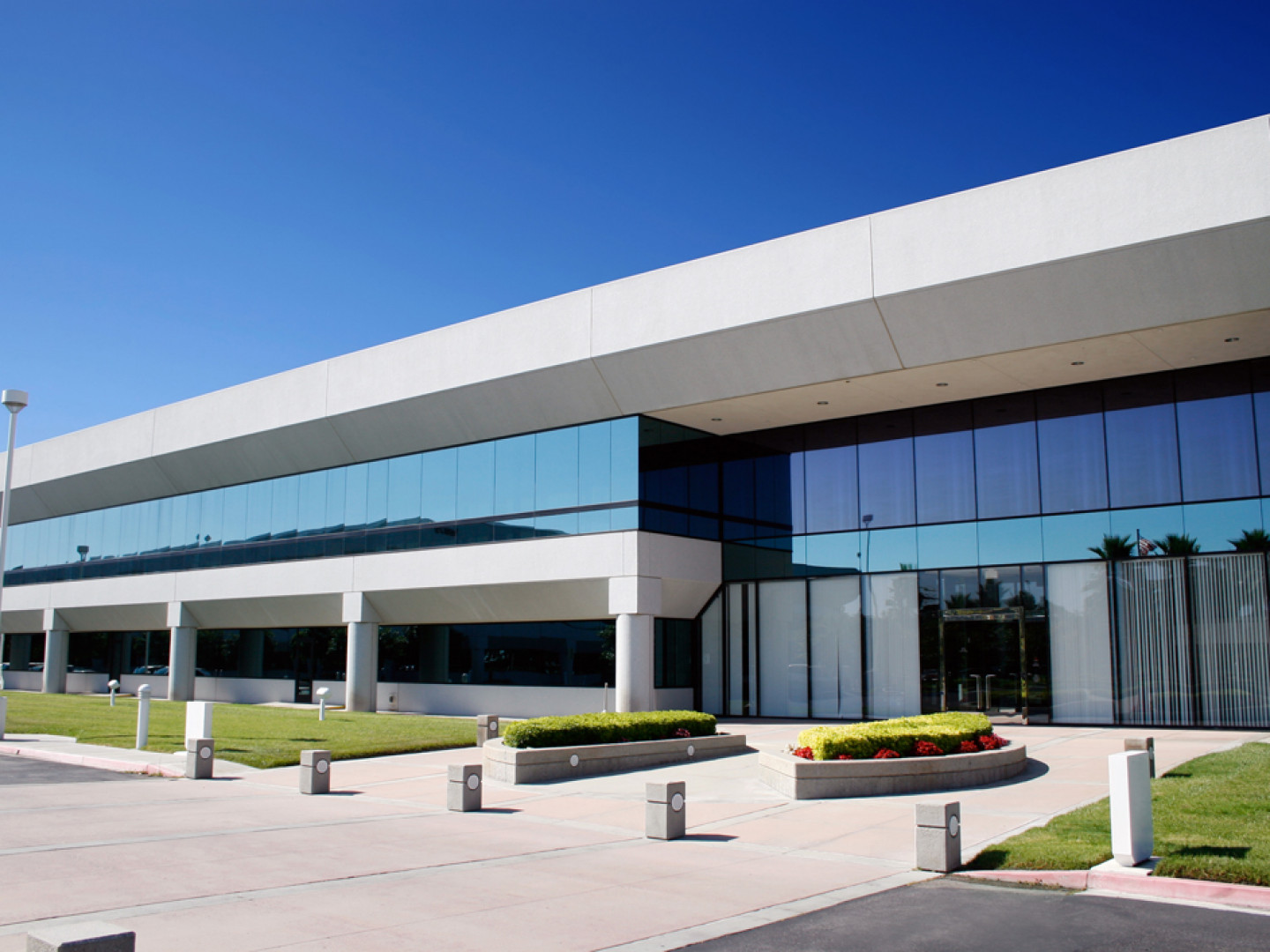 About Us | AYS, Inc.